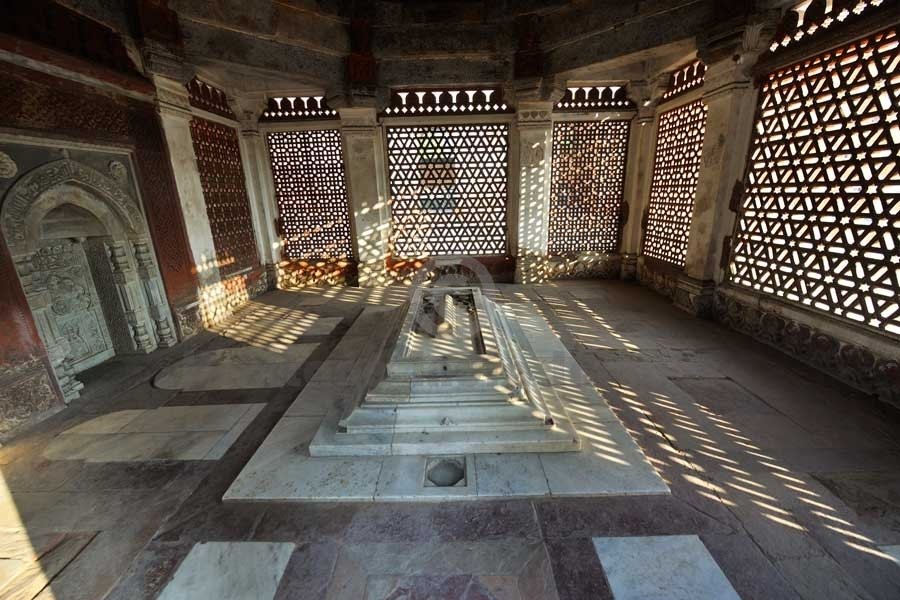 Photos of Qutb Complex 37862 | Images of Qutb Complex 37862 | Qutb ...